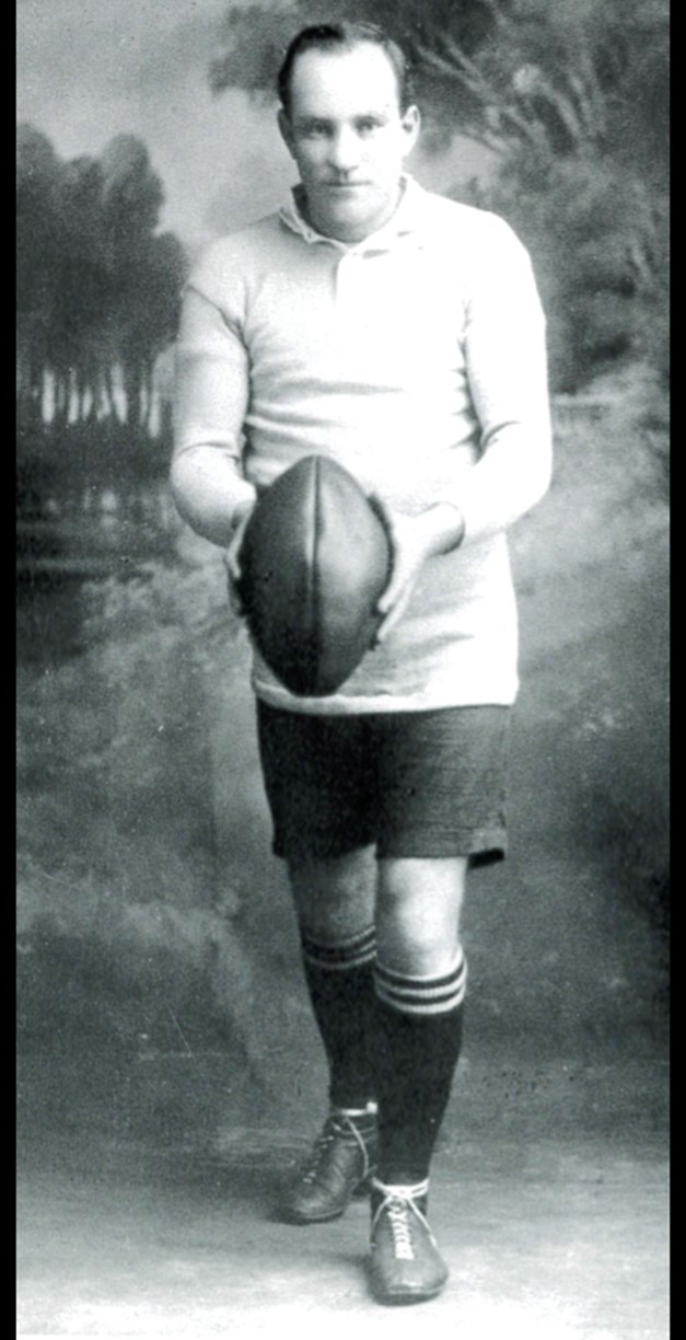 Dally Messenger: The Master | Roosters